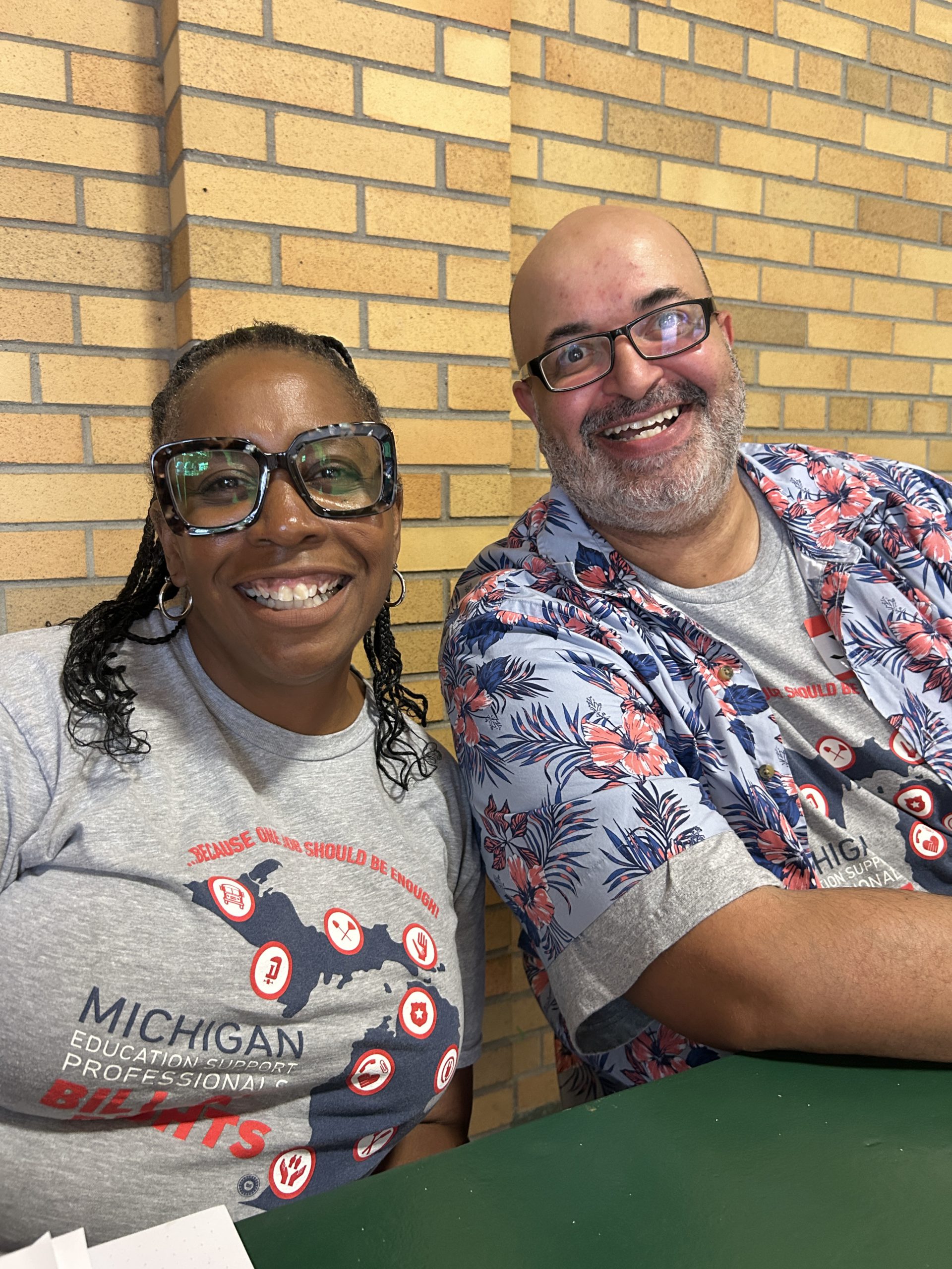 13 or 15 COVER STORY - Robin and Jeff - Michigan Education Association